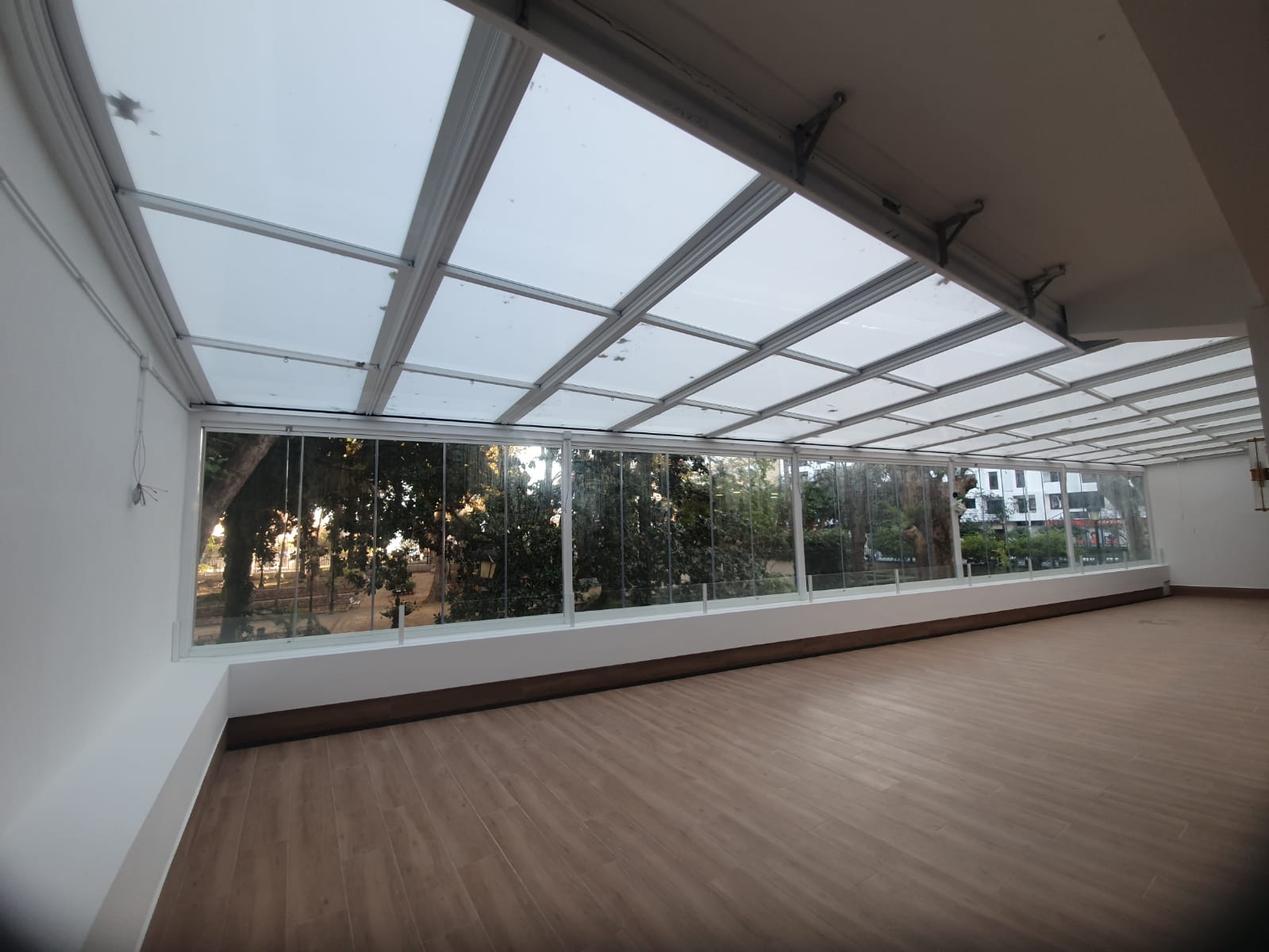 Techo Móvil - Montajes Tecnosur S.L.